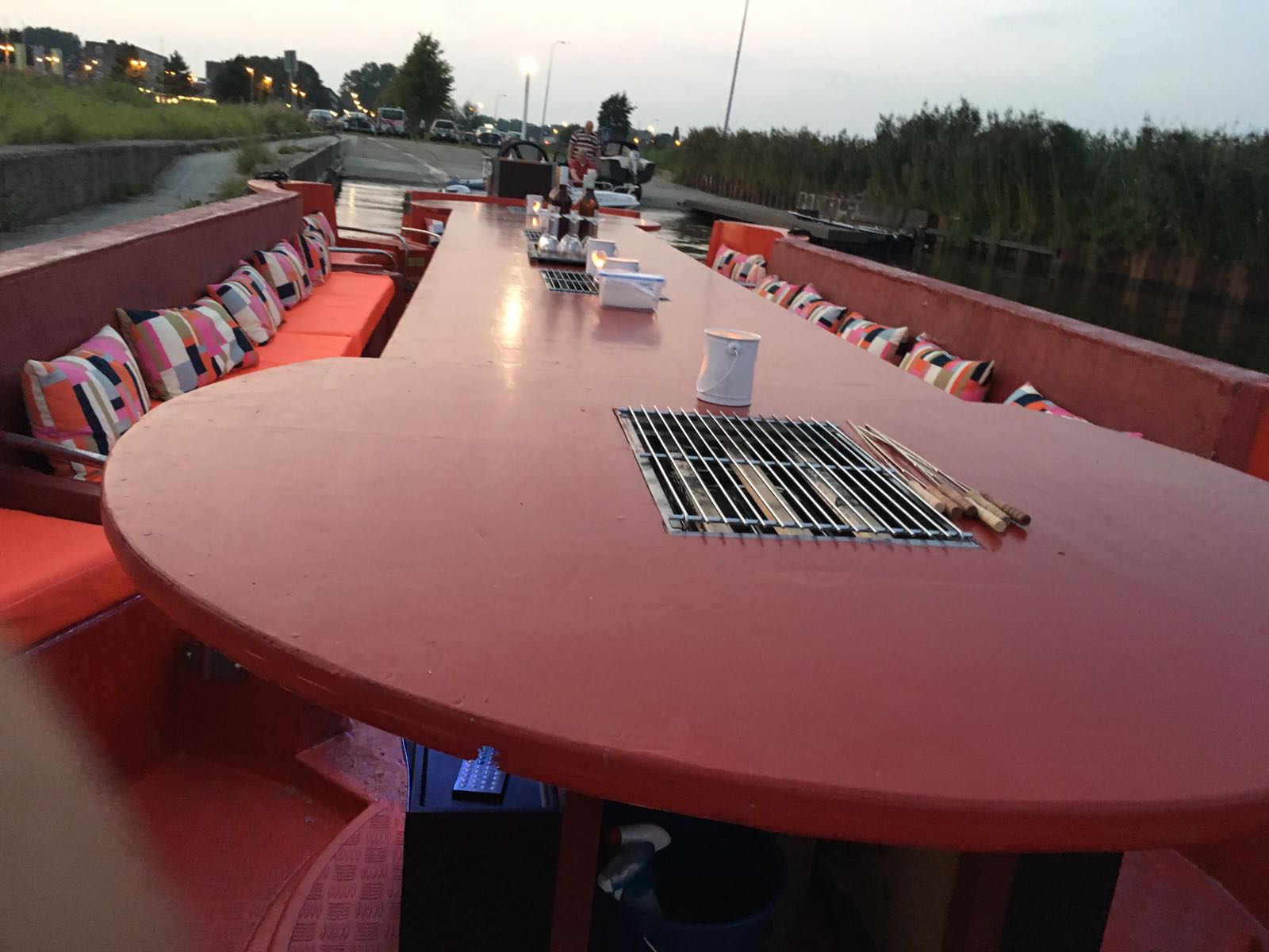 BBQ-boot Groningen | Barbecueën op het water